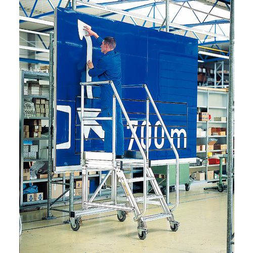 Plataforma con ruedas estándar y a medida - Manutan.es